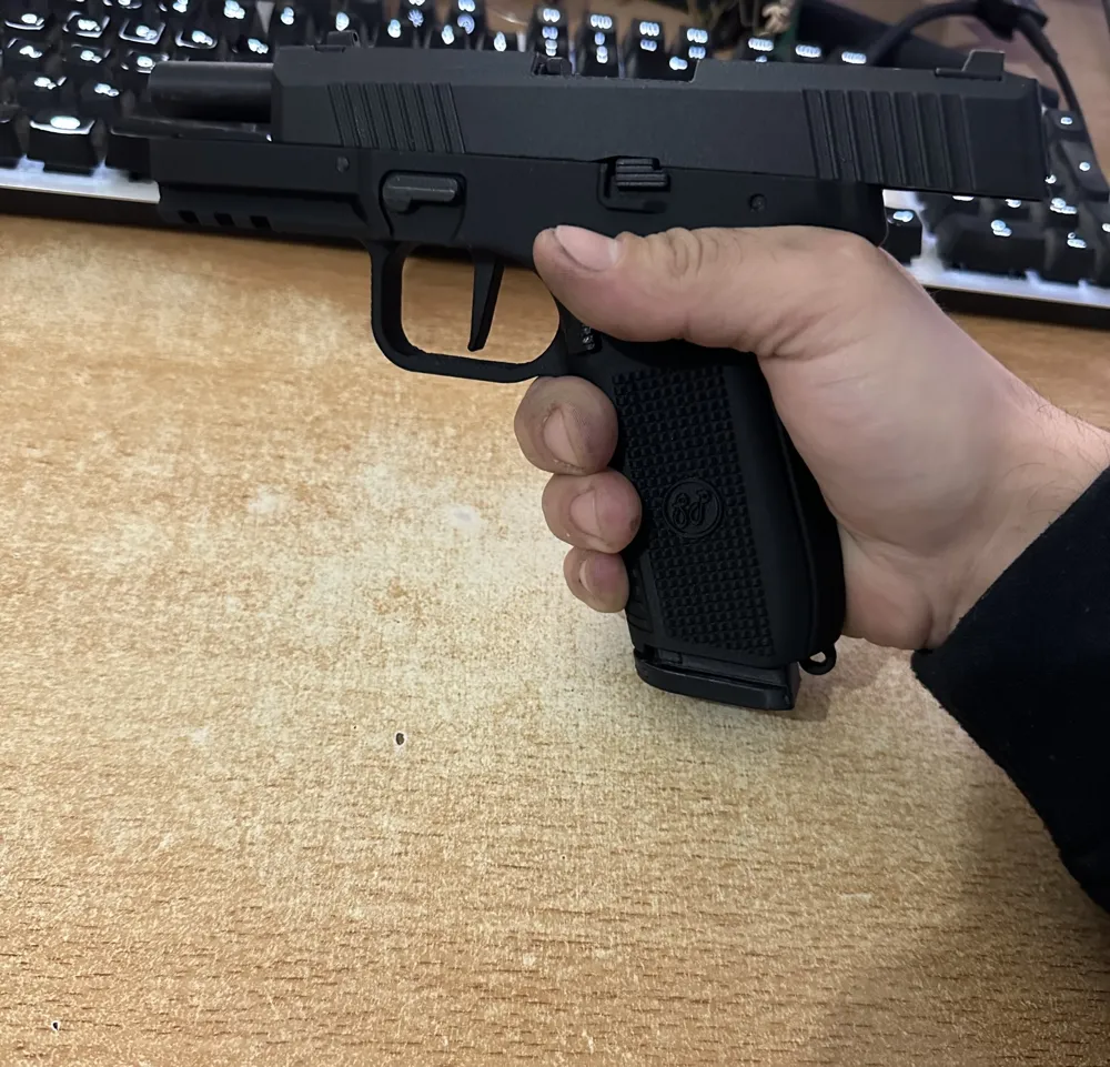 SP PP9 | Requisitenpistole – Kostenloses 3D-Druckmodell – MakerWorld