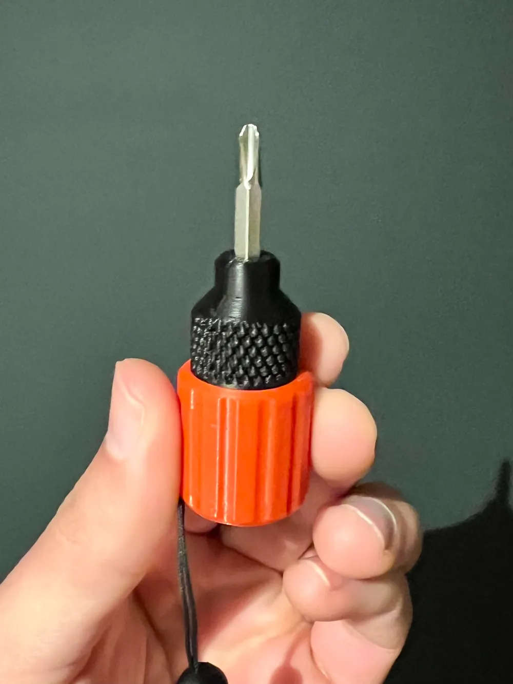 Mini EDC Screwdriver with 7 bit (4mm) compartment by VH Makes - MakerWorld
