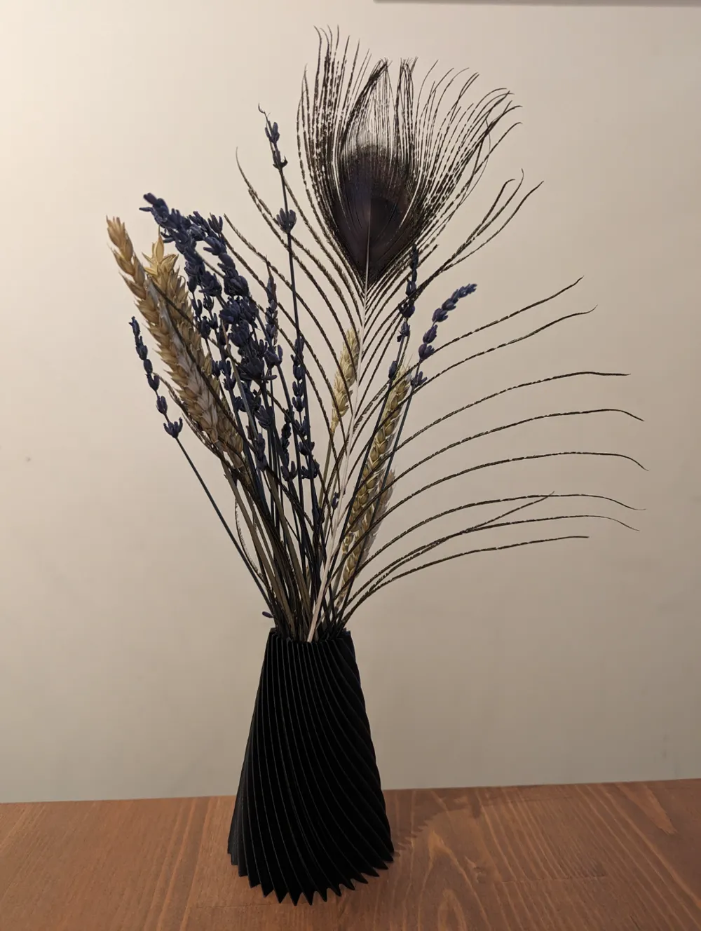 Modern Finned Square-ish Vase by iskimo - MakerWorld