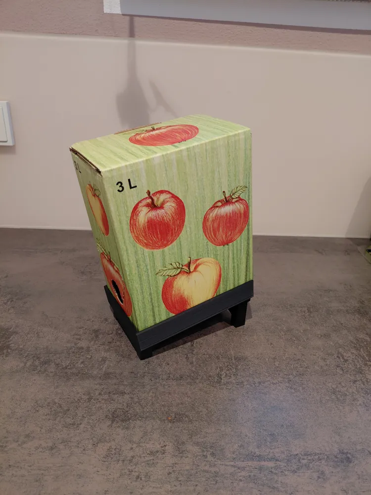 Juice Elevation Holder for 3l Bag Juice Carton by Wabe3D-Design ...