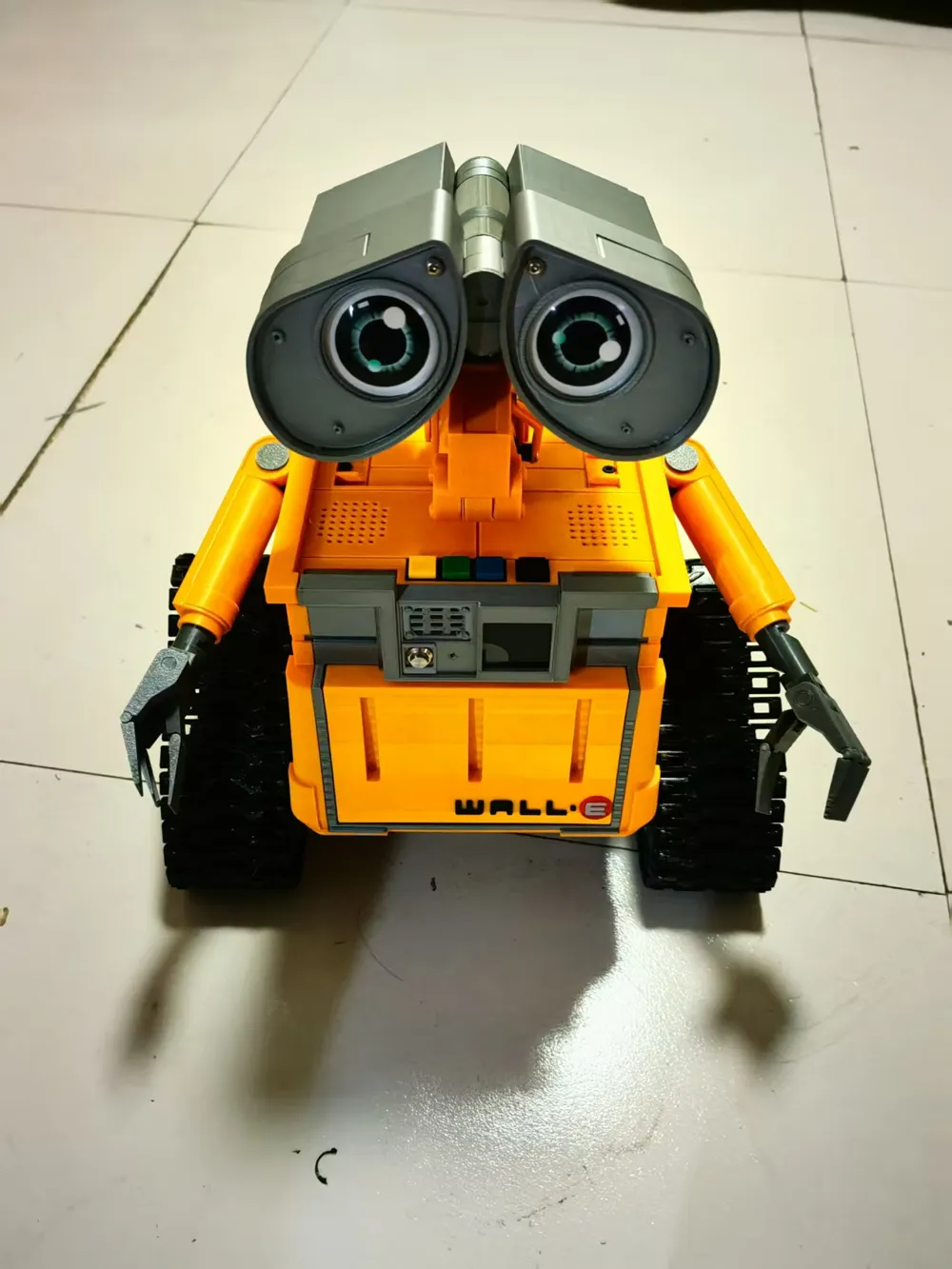 WALL-E robot that 3D prints everything - Free 3D Print Model - MakerWorld