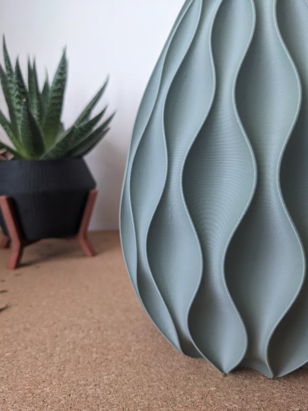 Modern Wavy Vase by Tycho Design - MakerWorld