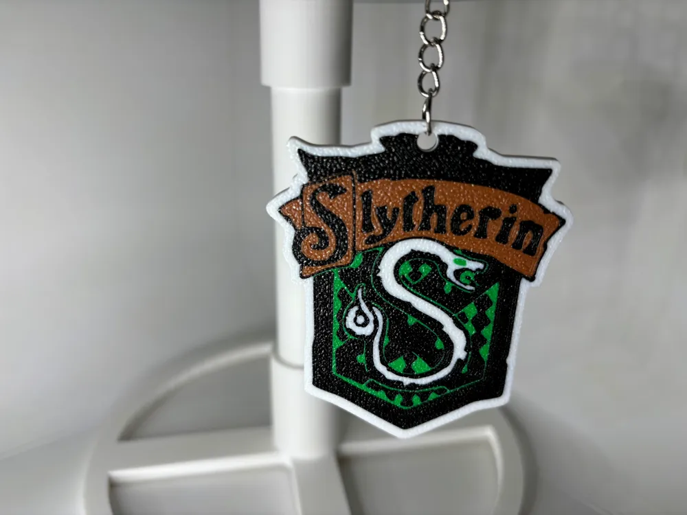 Hogwarts Keychain Harry Potter Remixed by Peter the printer - MakerWorld