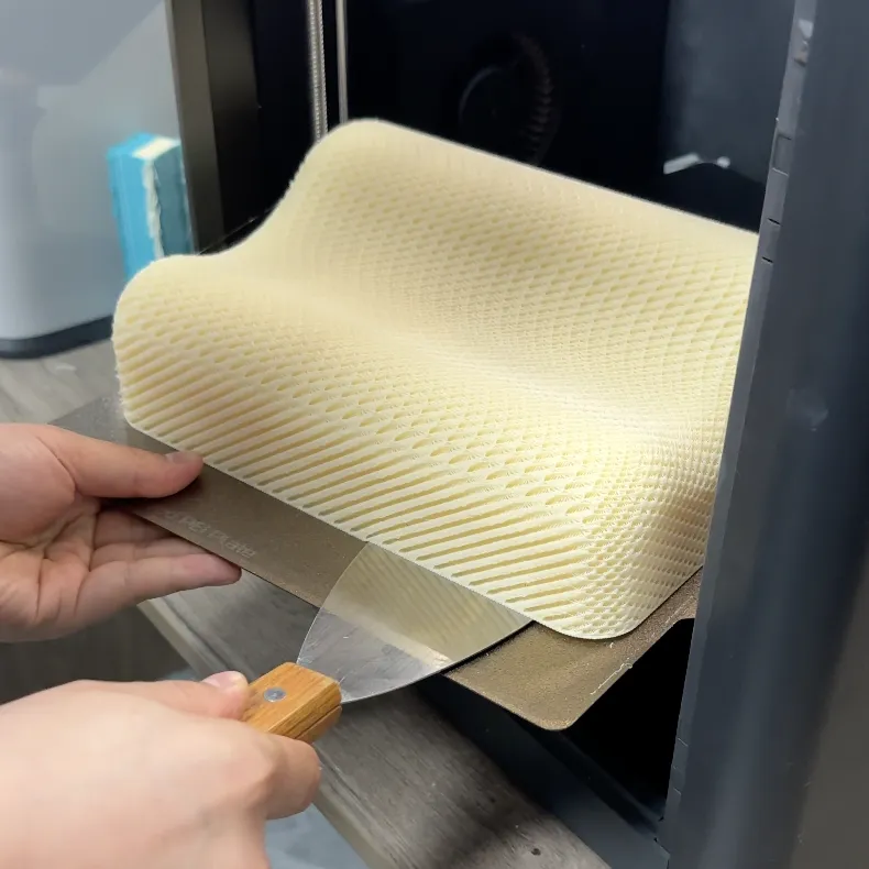 改进型3D打印护颈枕 来自 Sting3D MakerWorld：免费下载 3D 模型