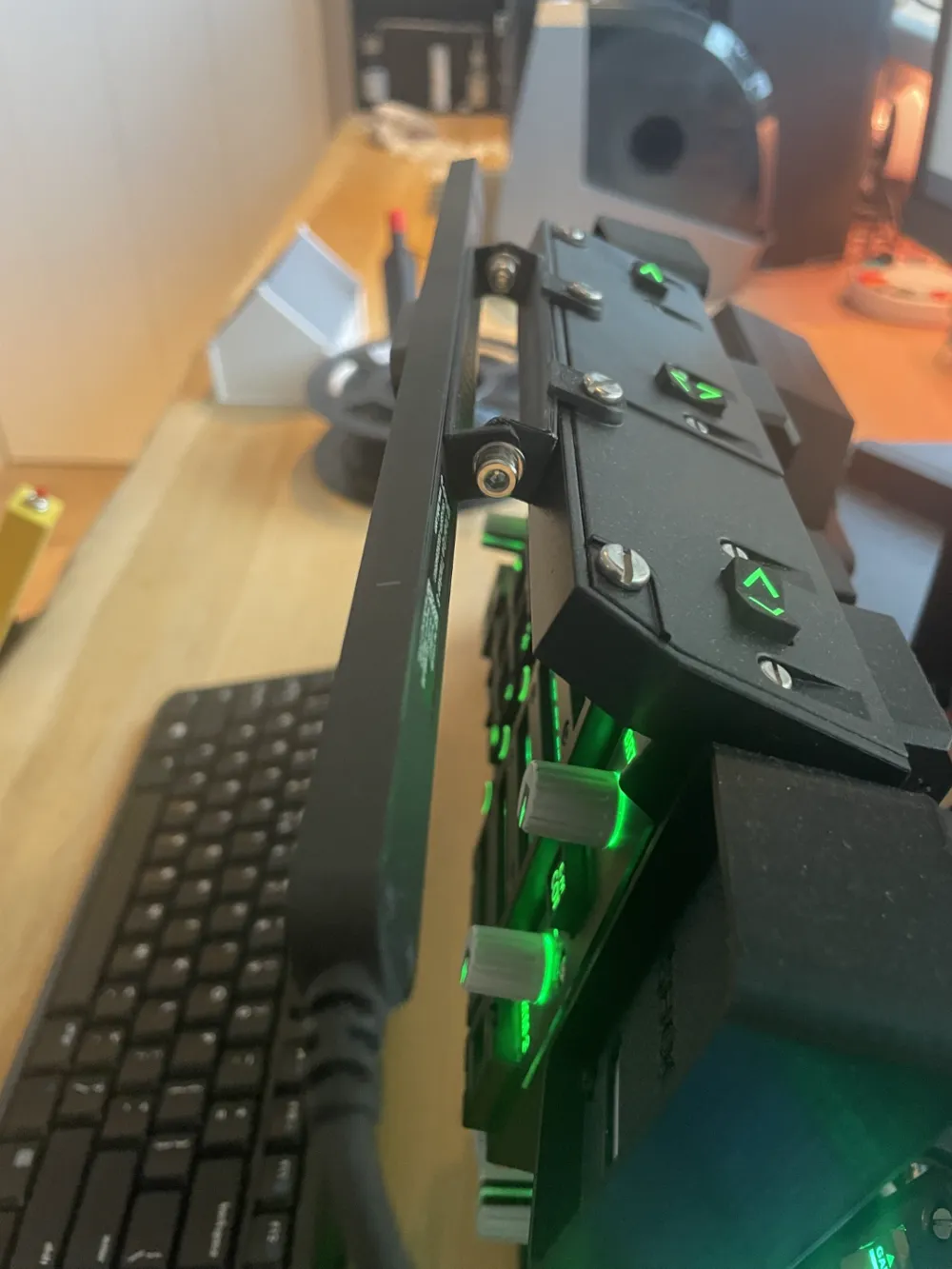 Tobii eyetracker 5 mount for Winwing UFC by Peter - MakerWorld