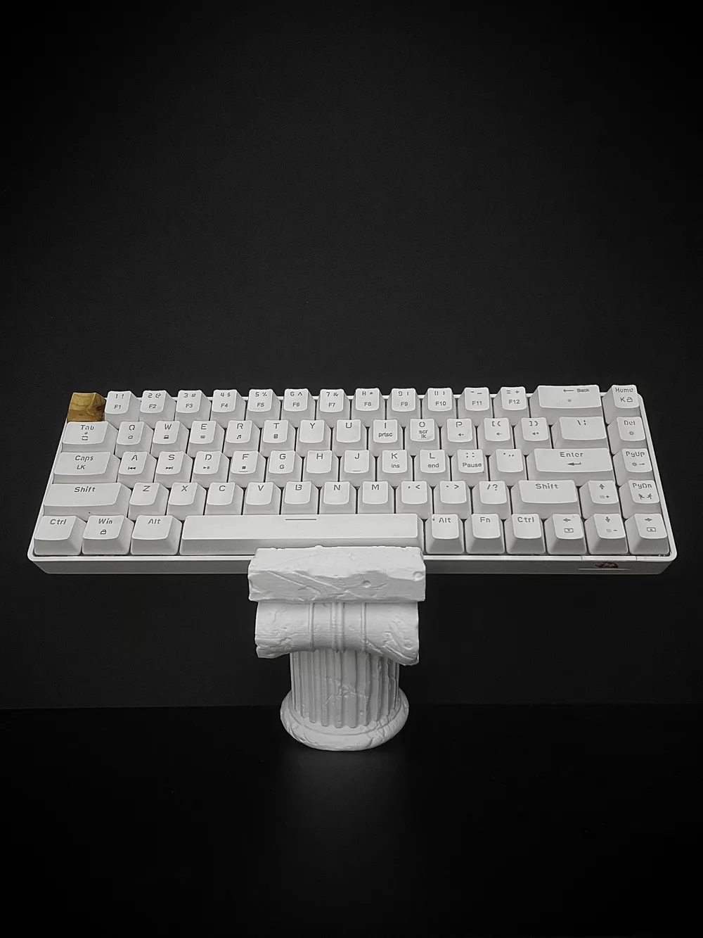IONIC COLUMN KEYBOARD HOLDER by FORMASTAMPA MakerWorld: Download Free ...