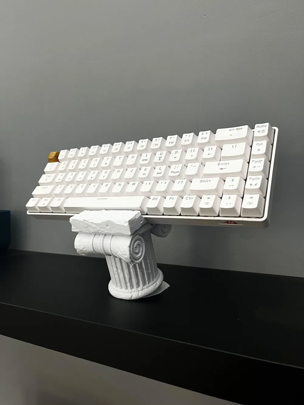 IONIC COLUMN KEYBOARD HOLDER by FORMASTAMPA MakerWorld: Download Free ...
