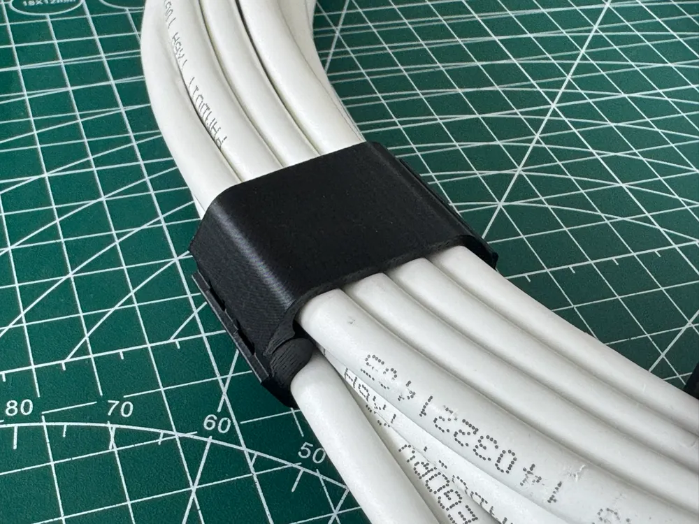 12 Cable Ethernet Clamp by Pete MakerWorld: Download Free 3D Models