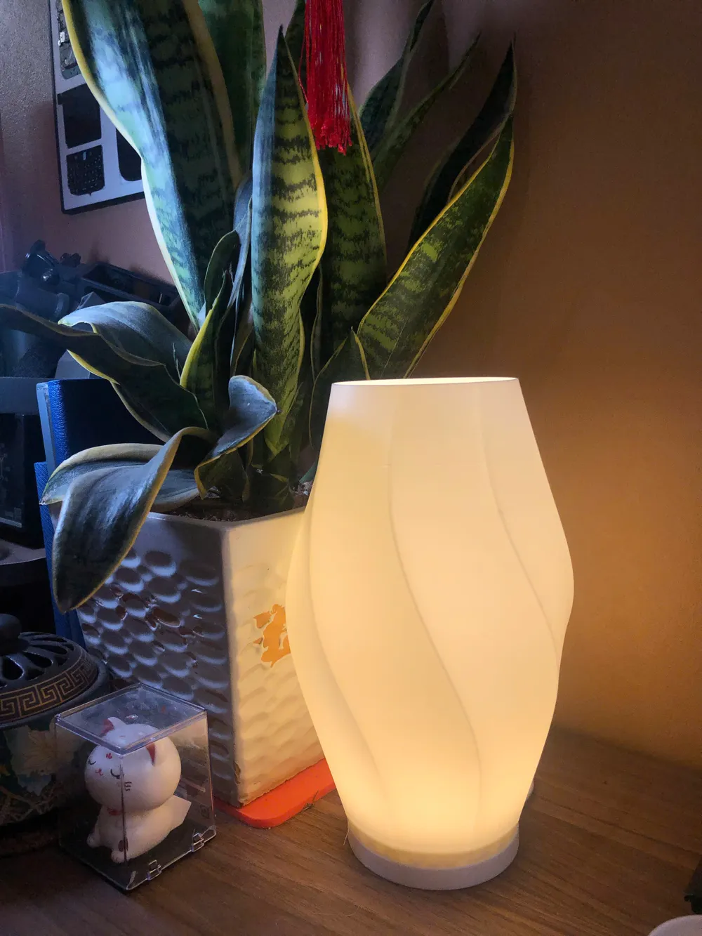 Polygon vase lamp | 8 x 20cm - Free 3D Print Model - MakerWorld