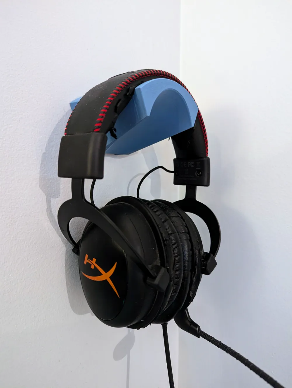 Headphone Holder w/ Cleat Style Mounting Plate - Free 3D Print Model ...