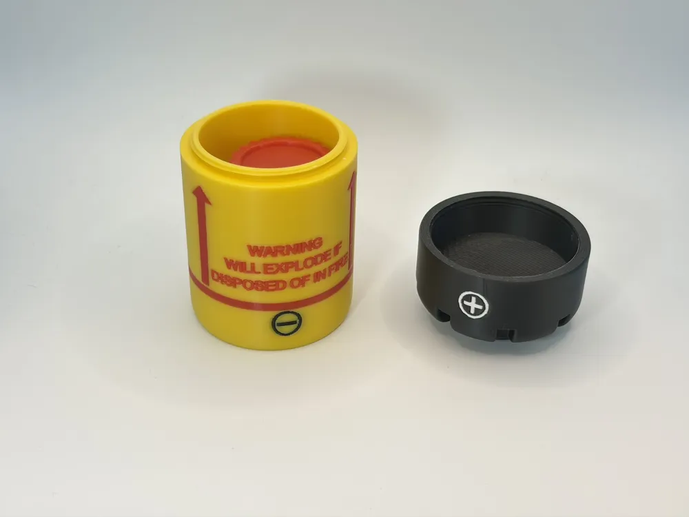 Fallout‑Inspired Fusion Cell Screw‑Top Container - Free 3D Print Model ...