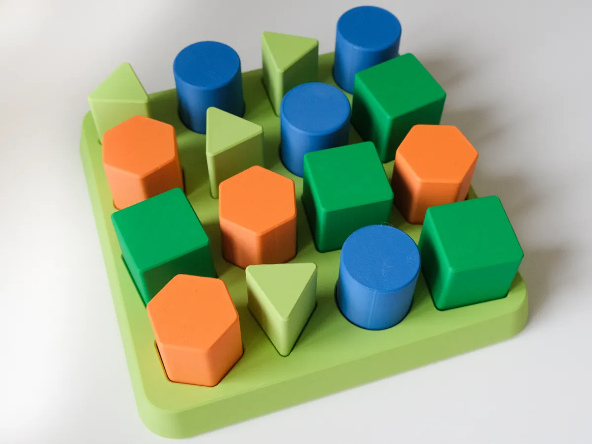 Shape sorting board montessori - Free 3D Print Model - MakerWorld
