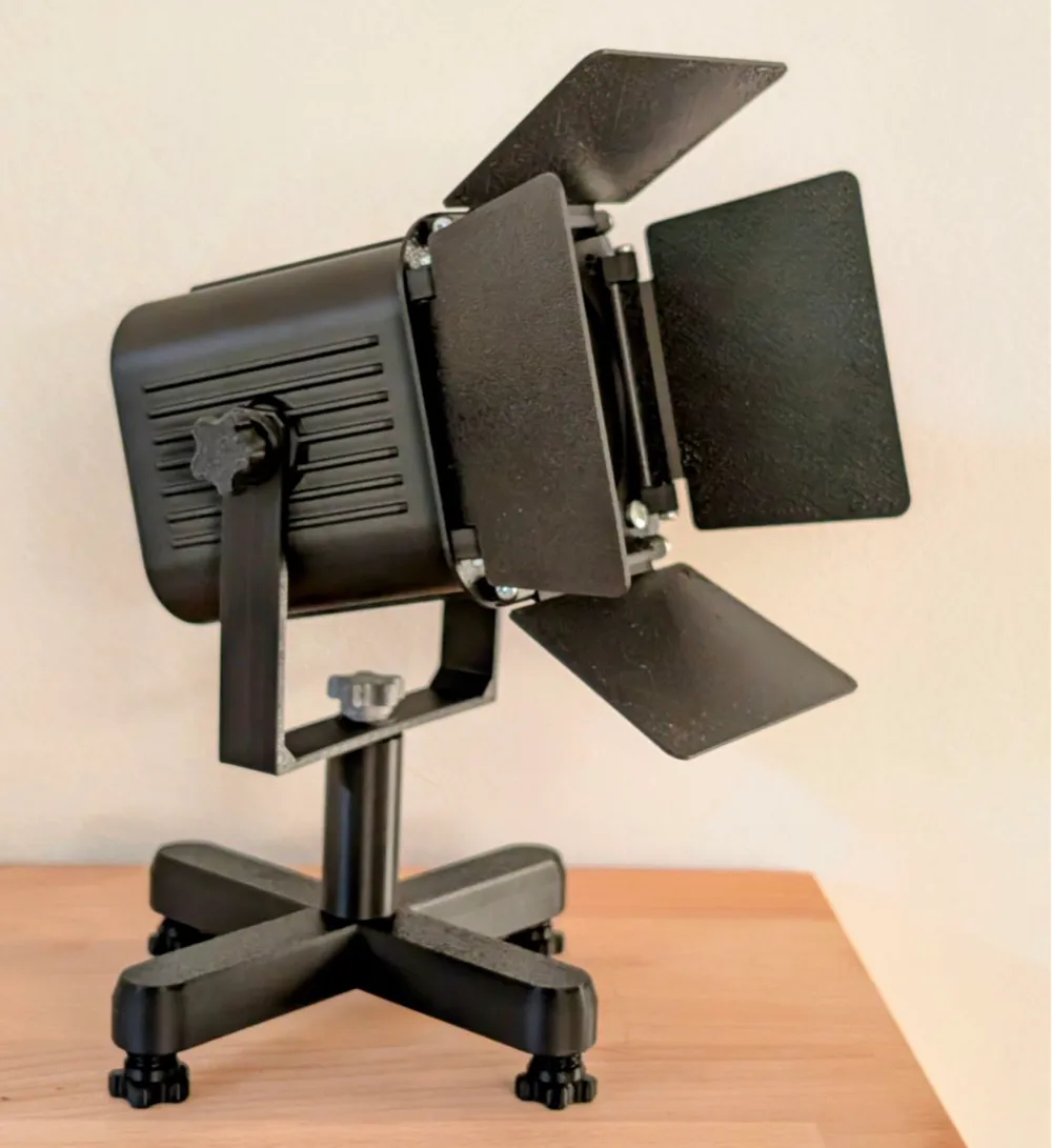 Film Spotlight, Theater Spotlight with Barn Doors - Free 3D Print Model ...