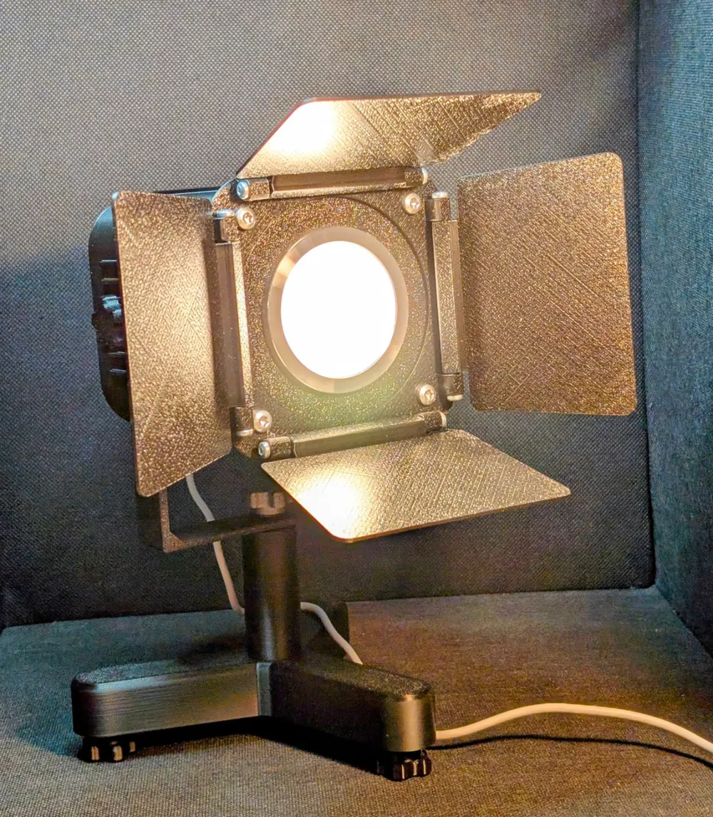 Film Spotlight, Theater Spotlight with Barn Doors - Free 3D Print Model ...