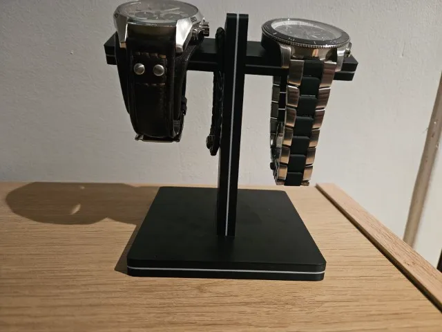 Modern watch stand for up to 4 watches by k3ldar - MakerWorld
