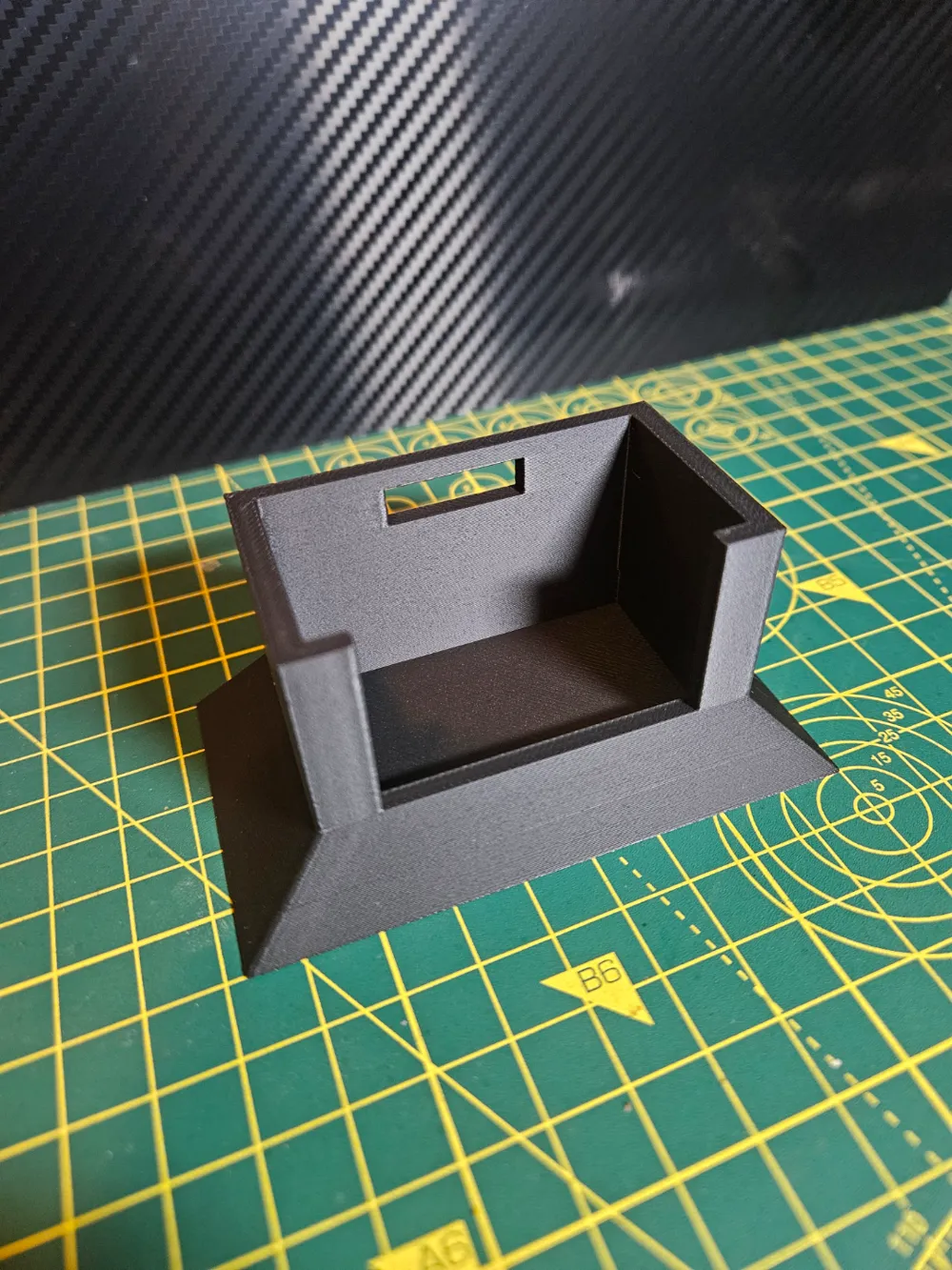 Baofeng UV-5R Radio Stand by Cracker_Jack MakerWorld: Download Free 3D ...