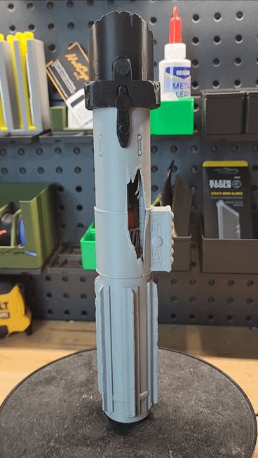Darth Vader lightsaber - damaged - Exposed crystal - Free 3D Print ...
