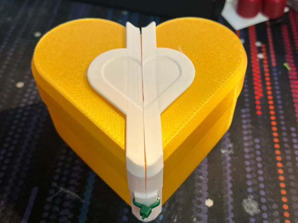 Lockable Gift Box - Heart by Spikeon Studio - MakerWorld