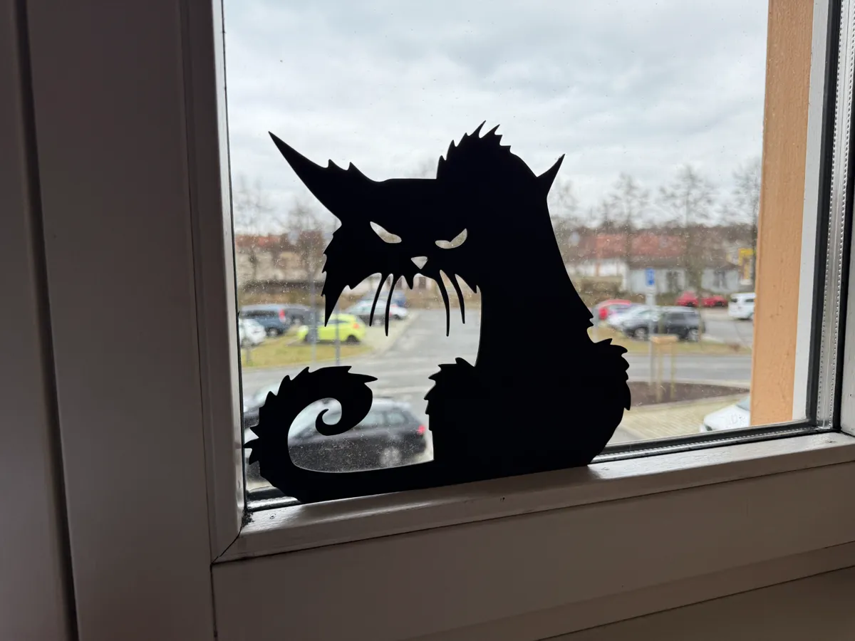 Naughty Cat as Window Decoration - Free 3D Print Model - MakerWorld