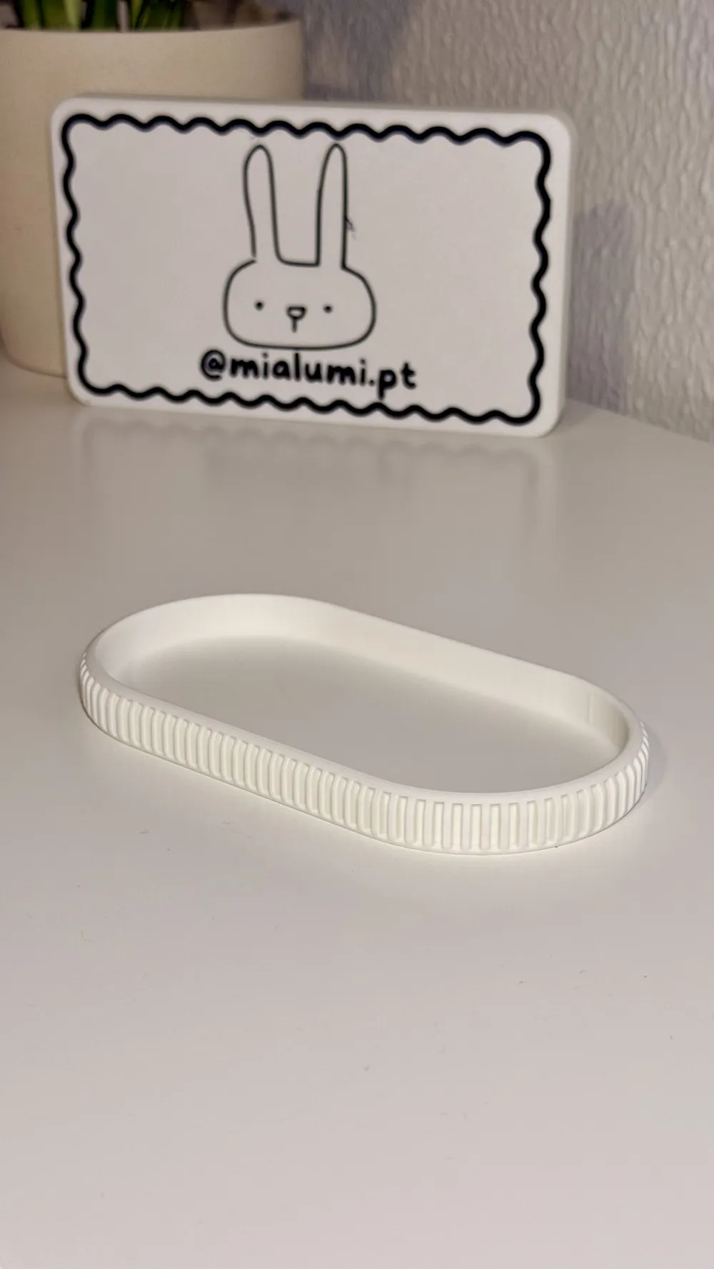 Minimalist Decorative Tray - Free 3D Print Model - MakerWorld