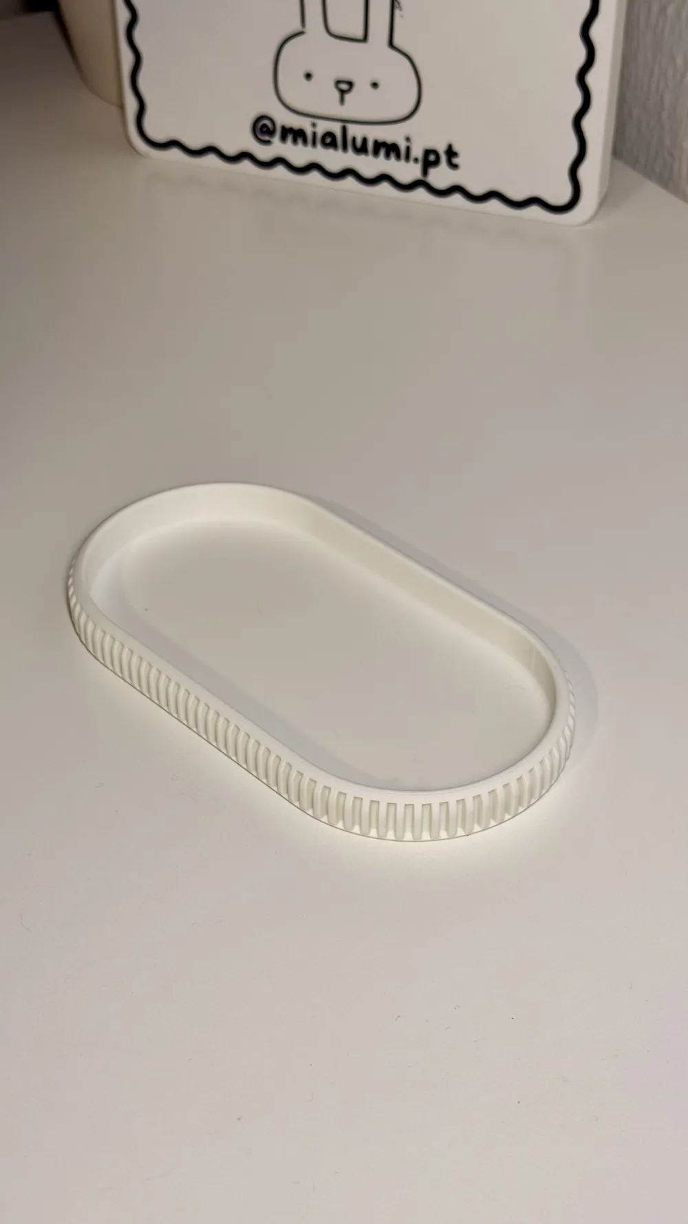 Minimalist Decorative Tray - Free 3D Print Model - MakerWorld