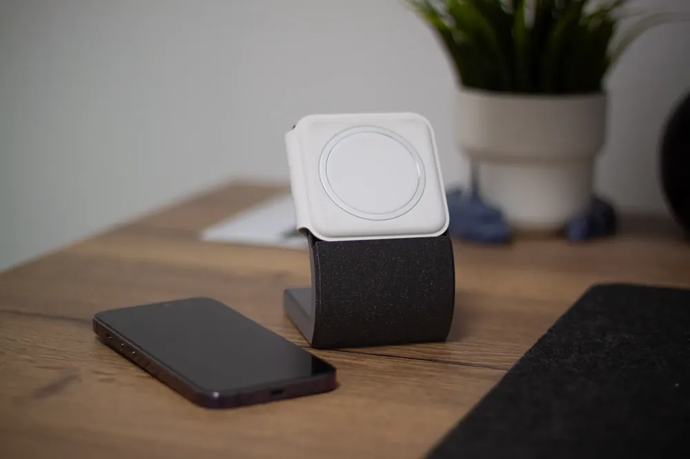 MagSafe Duo Stand (StandBy Mode) by Roy B.a - MakerWorld