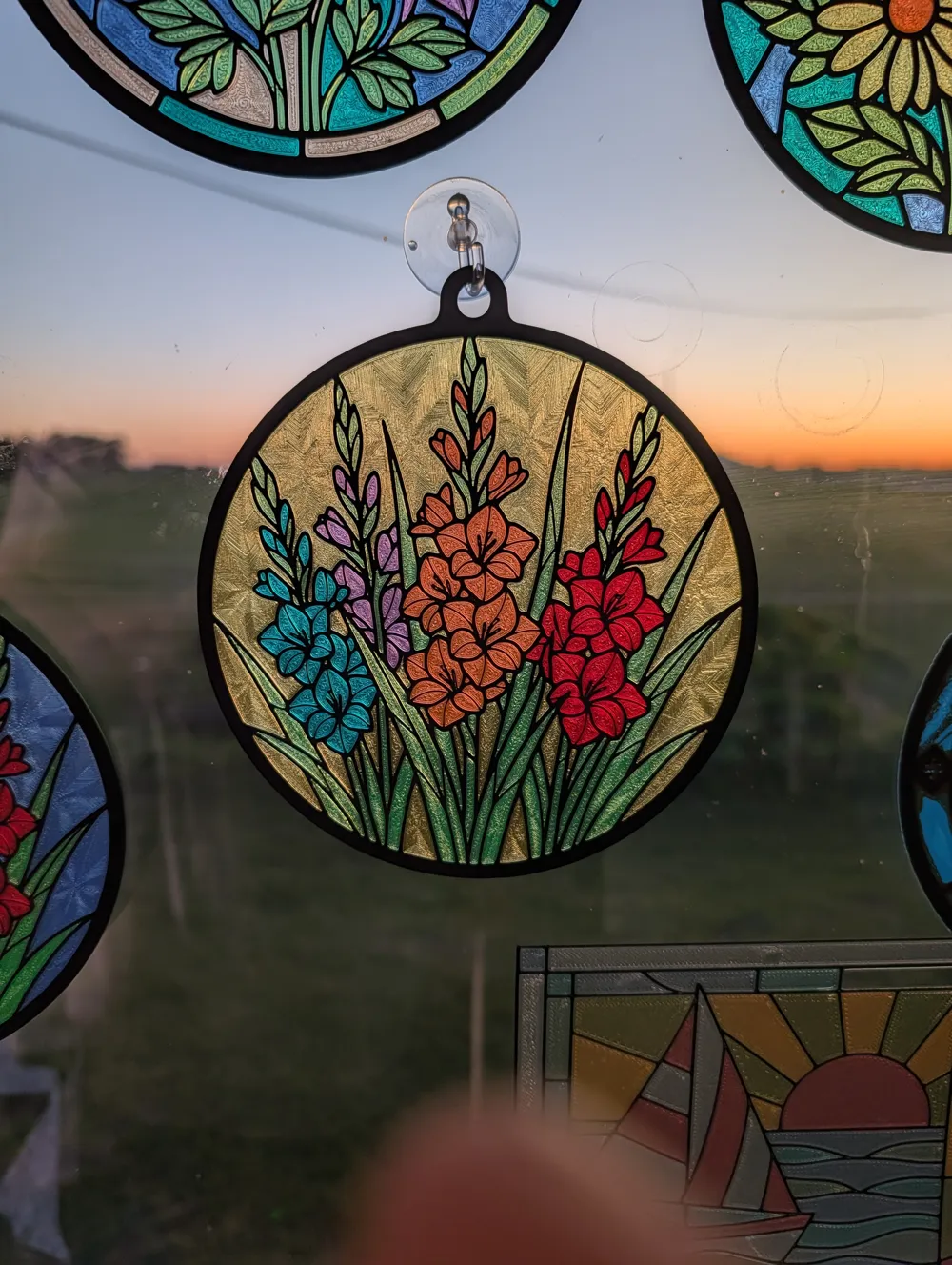 Gladiolas Sun Catcher - Free 3D Print Model - MakerWorld