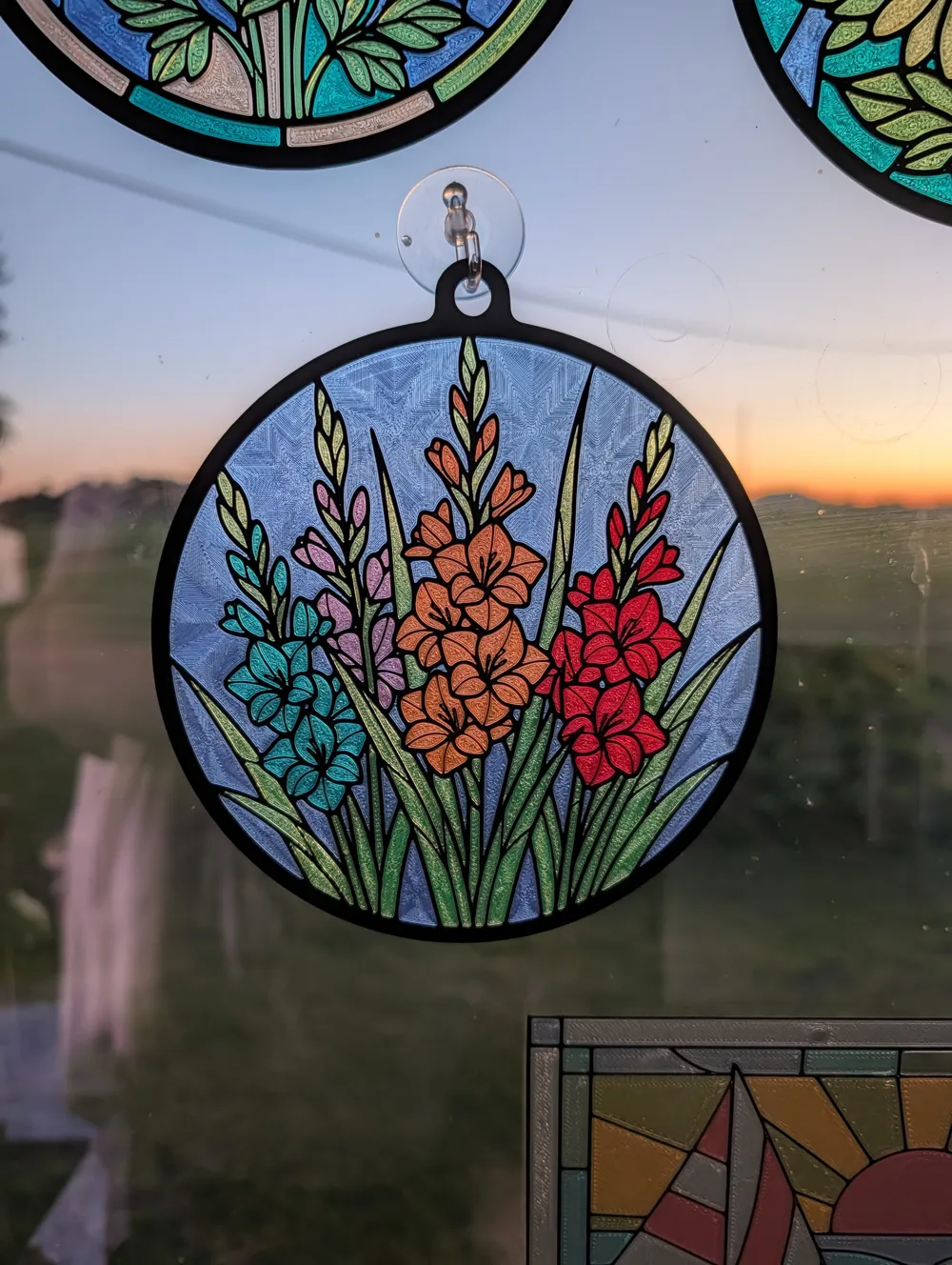 Gladiolas Sun Catcher - Free 3D Print Model - MakerWorld