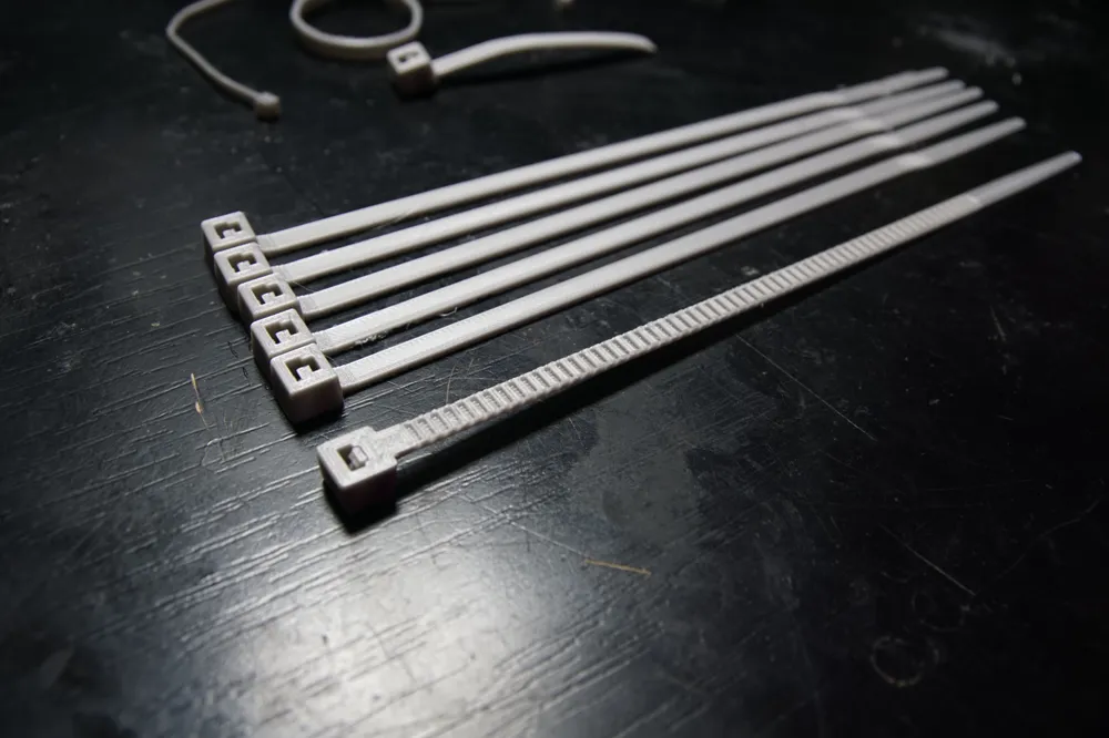 Cable Tie – Perfect for Leftover Filament by crasycraft90 MakerWorld ...