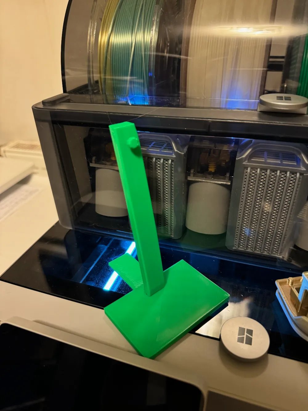 Stand for hygrometer by AdamBd - MakerWorld