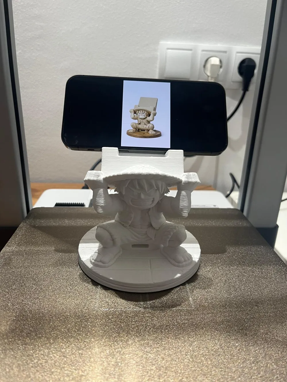 Luffy Phone Stand - Free 3D Print Model - MakerWorld
