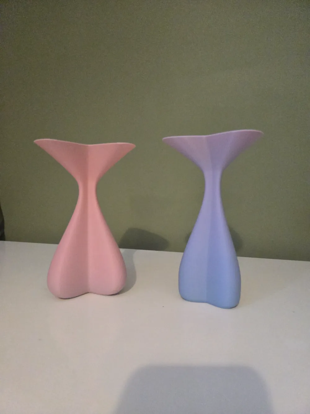 Valentines Heart Vases by Jim_made_this - MakerWorld