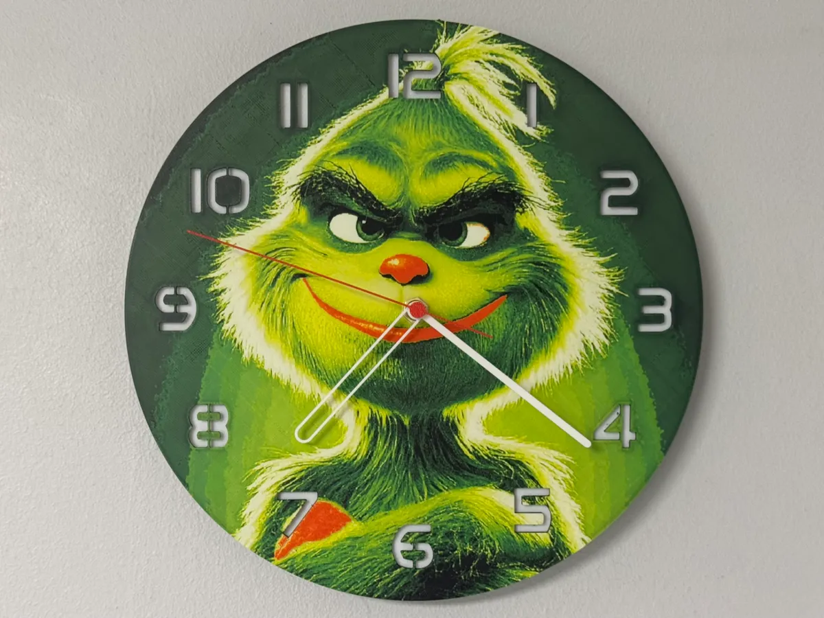 wall / desk clock The Grinch - Free 3D Print Model - MakerWorld