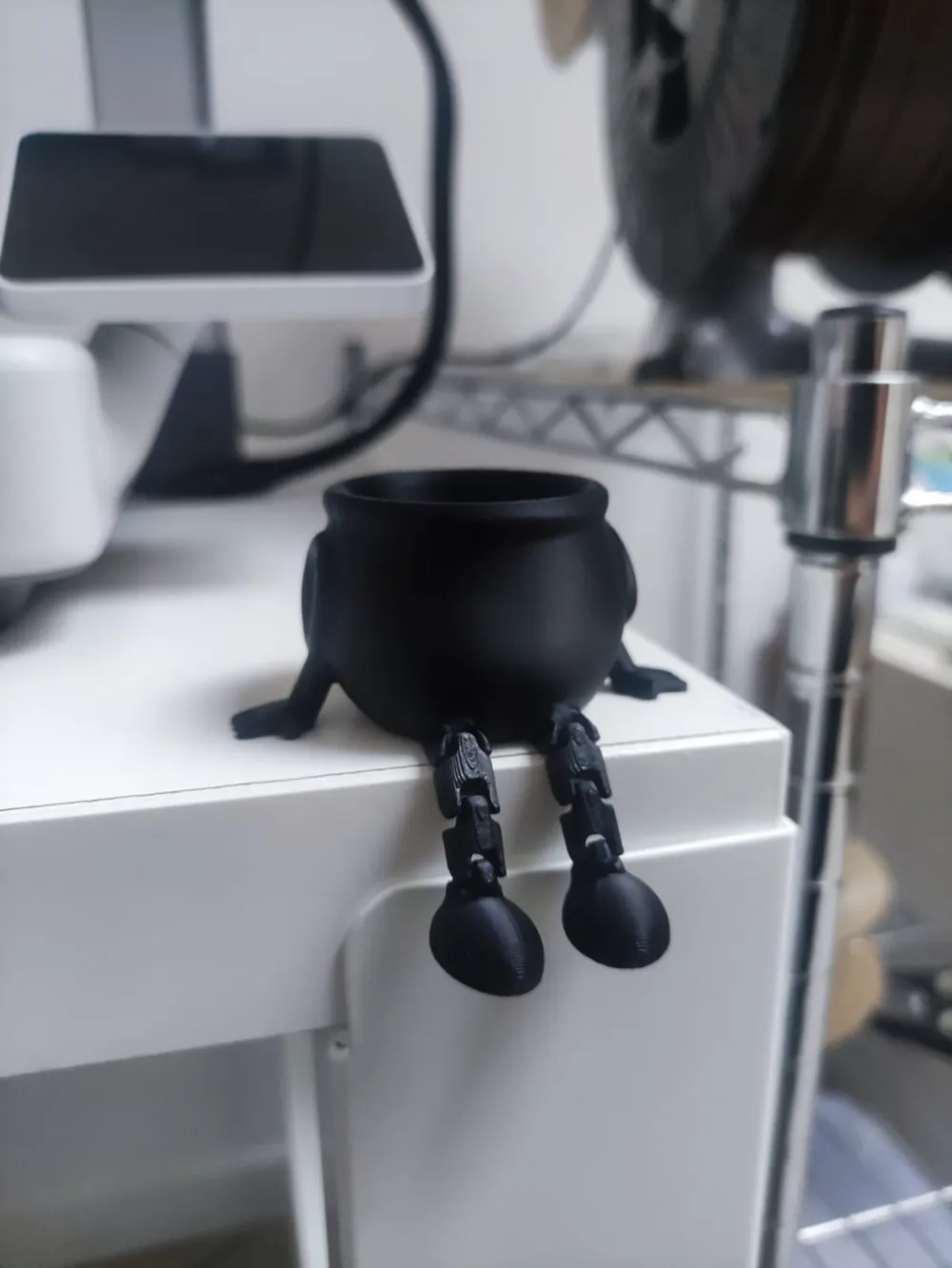 Articulated Cauldron - Free 3D Print Model - MakerWorld