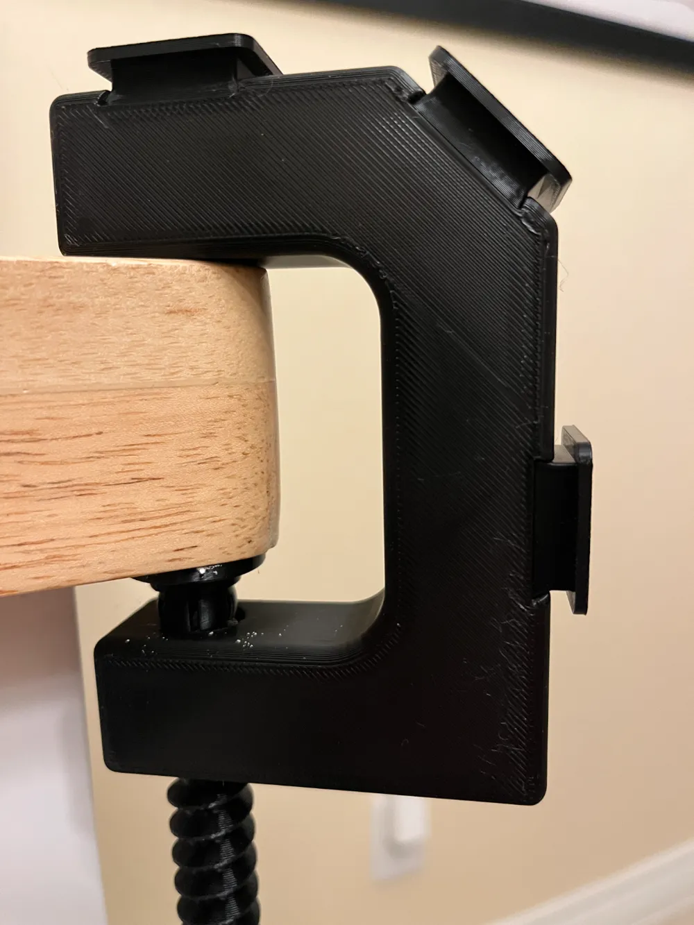 Car Race Track Clamp by EngWorks MakerWorld: Download Free 3D Models