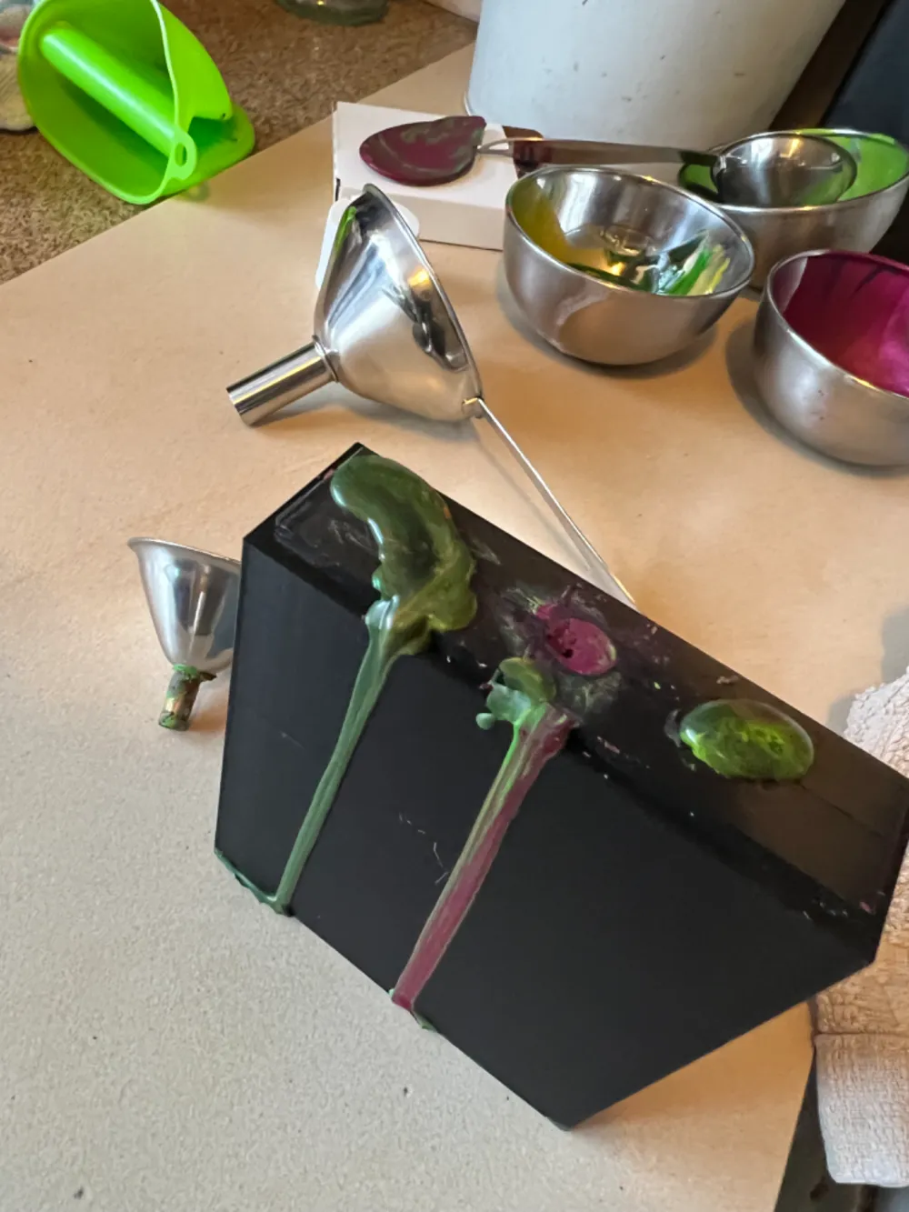Crayon Mold by Stevooo - MakerWorld