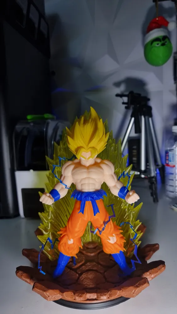 Goku Con Base FX SIN AMS - Modelo de impresión 3D gratuito - MakerWorld
