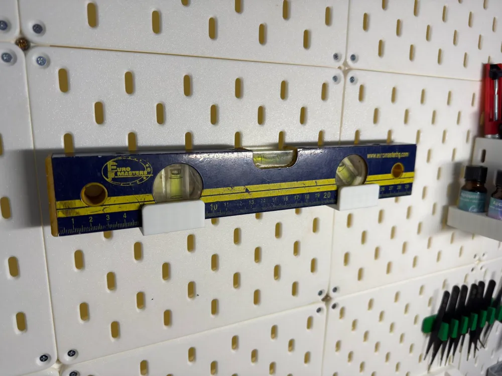 Level holder for IKEA Skadis by obey31 - MakerWorld
