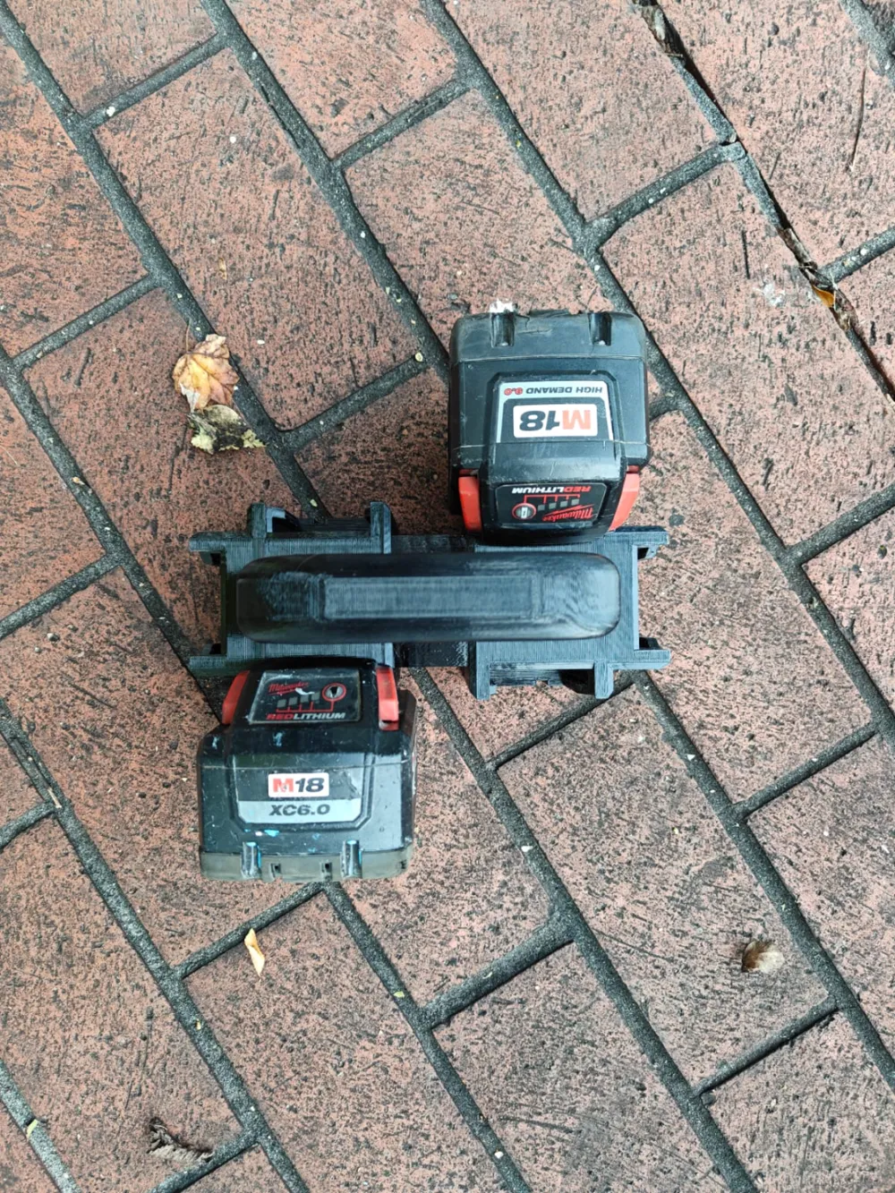 Milwaukee Battery 6pack Kaddy - Free 3D Print Model - MakerWorld