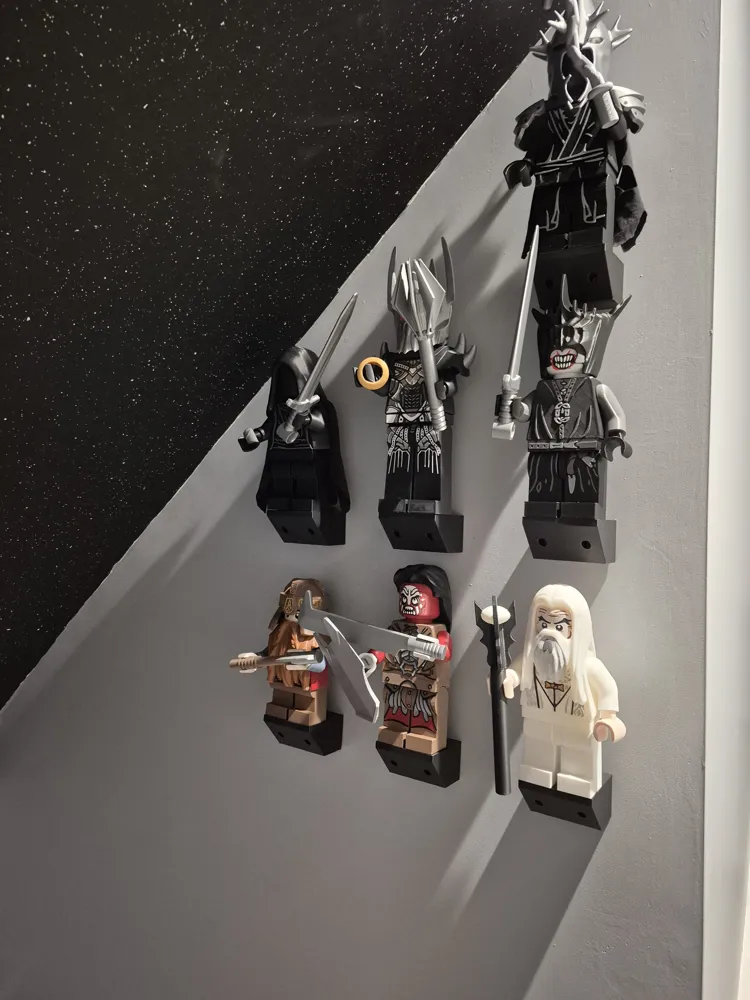 Big Bricks Figurines Wall Mount | Display Holder - Free 3D Print Model ...