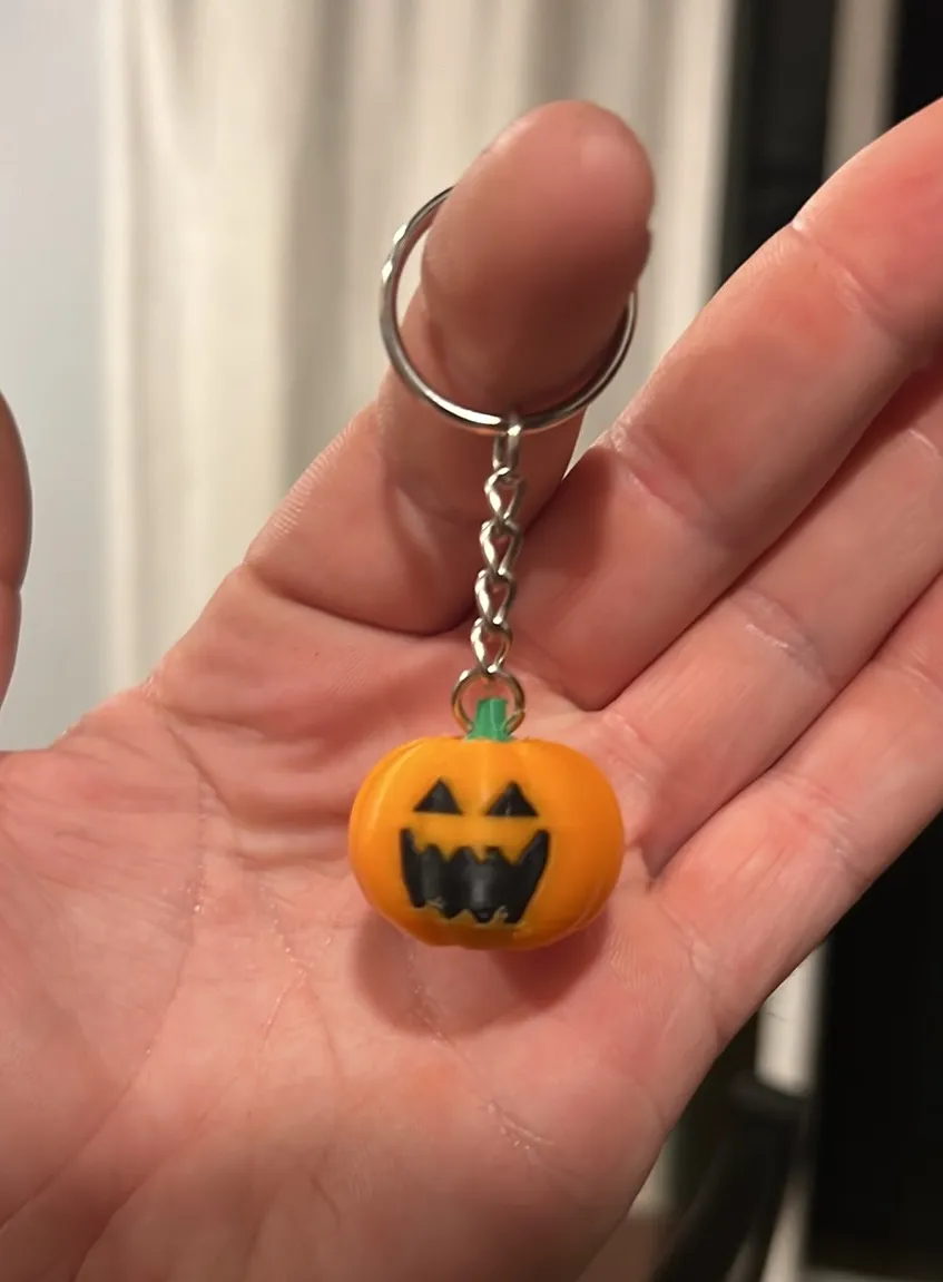 Jack-o-Lantern Keychain by kylemraley - MakerWorld