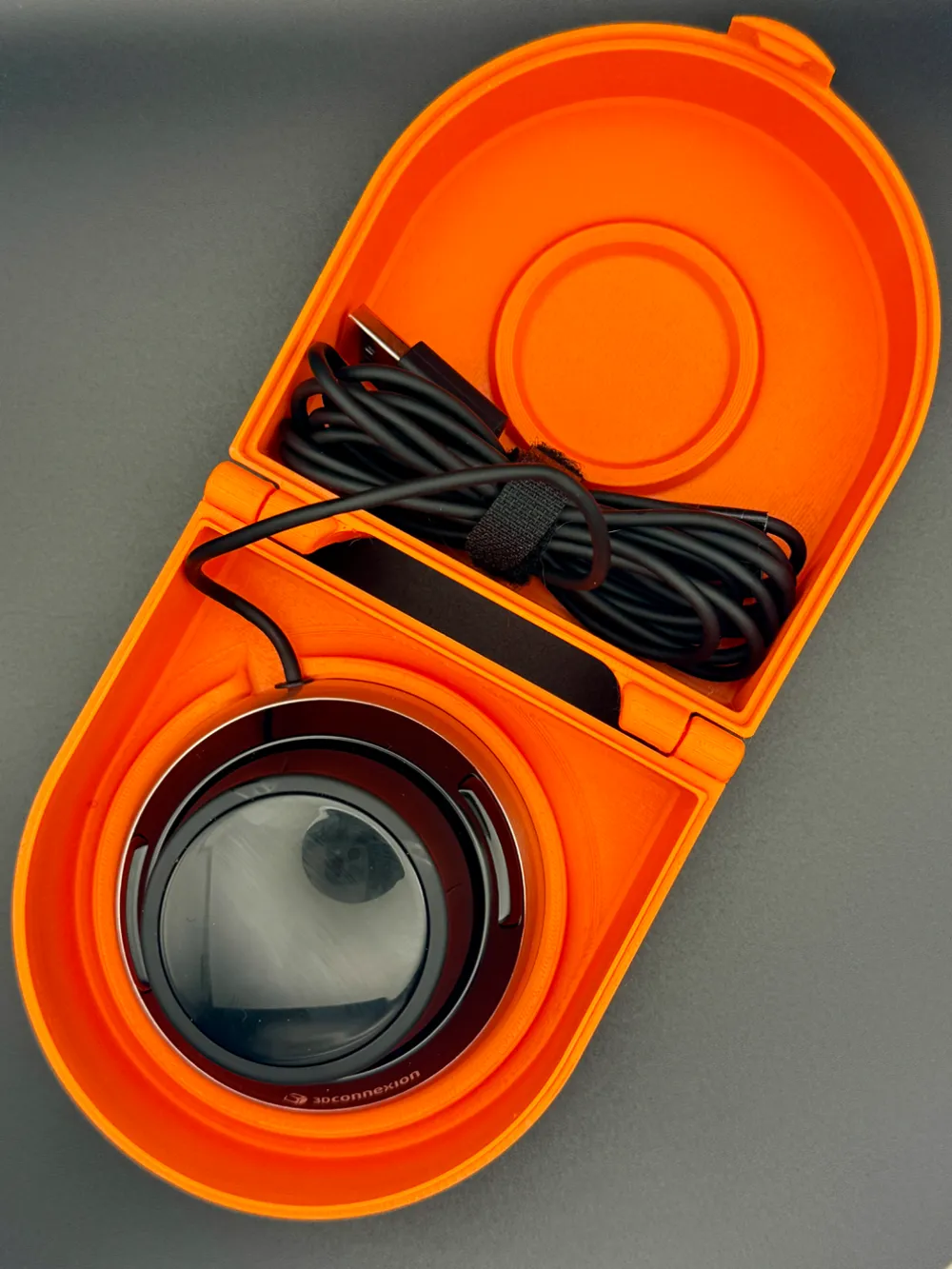 3D Connexion Space Mouse Travel Case Print-in-Place by David MakerWorld ...