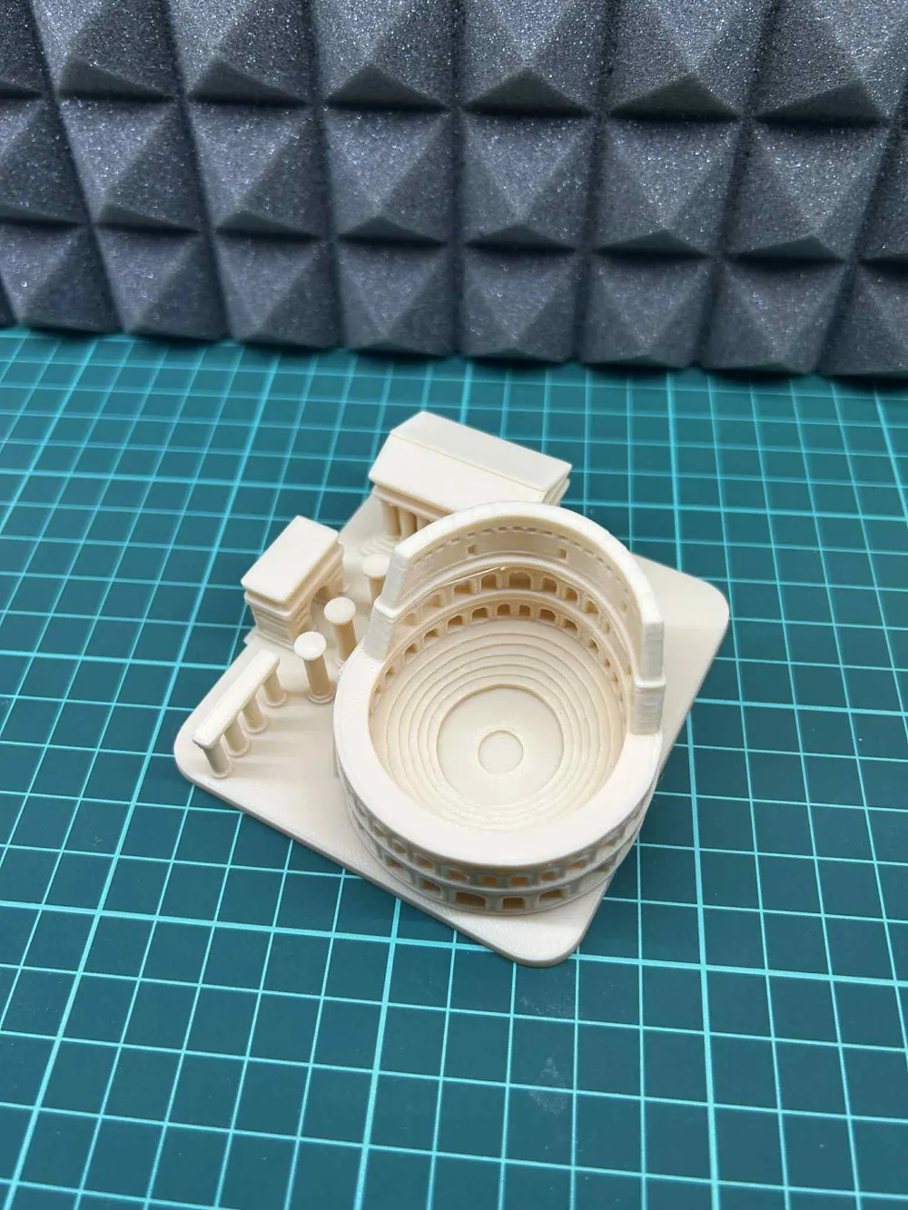 Colosseum-miniature by PokeGeorg MakerWorld: Download Free 3D Models