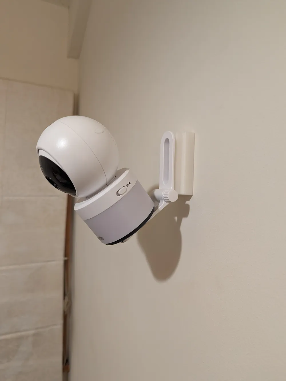 Vtech baby monitor wall mount by baritonepete - MakerWorld