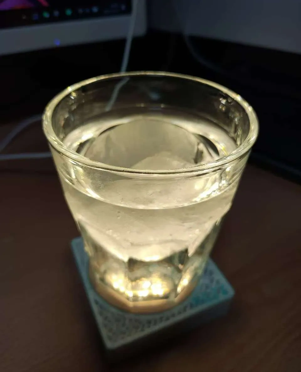 LED-lit Cocktail Coaster by user_474494402 MakerWorld: Download Free 3D ...