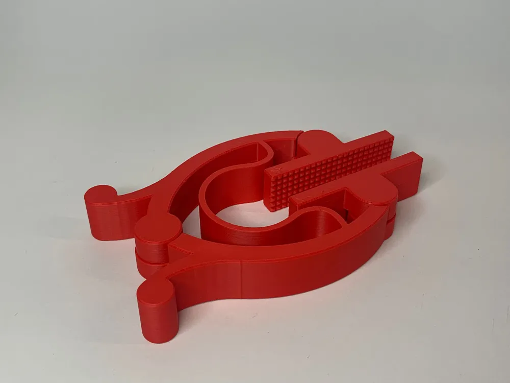 Parallel Surface Clamp (Print-In-Place) - Free 3D Print Model - MakerWorld