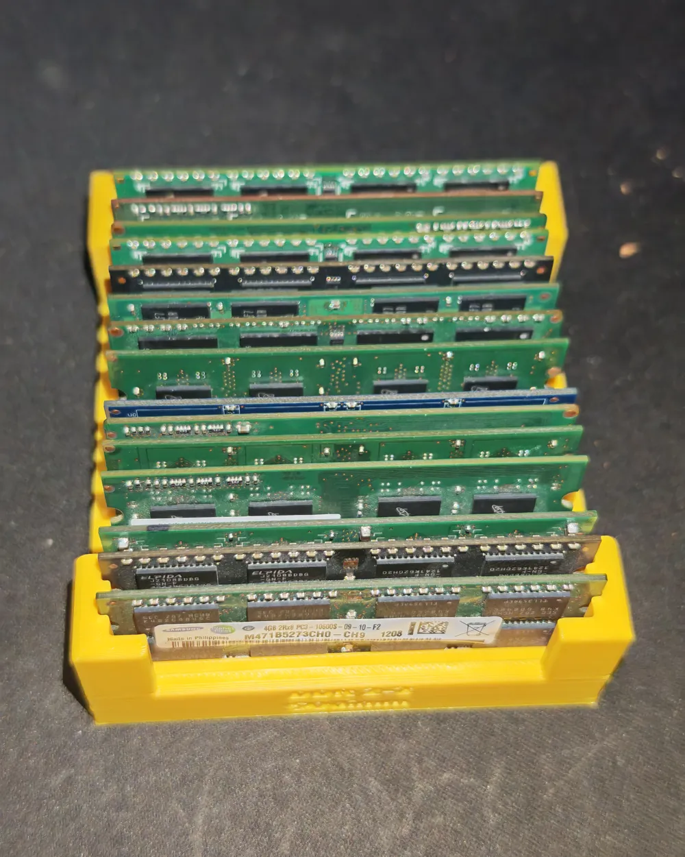 RAM-Halter ddr2 ddr3 SODIMM 15 Steckplätze – Kostenloses 3D-Druckmodell ...