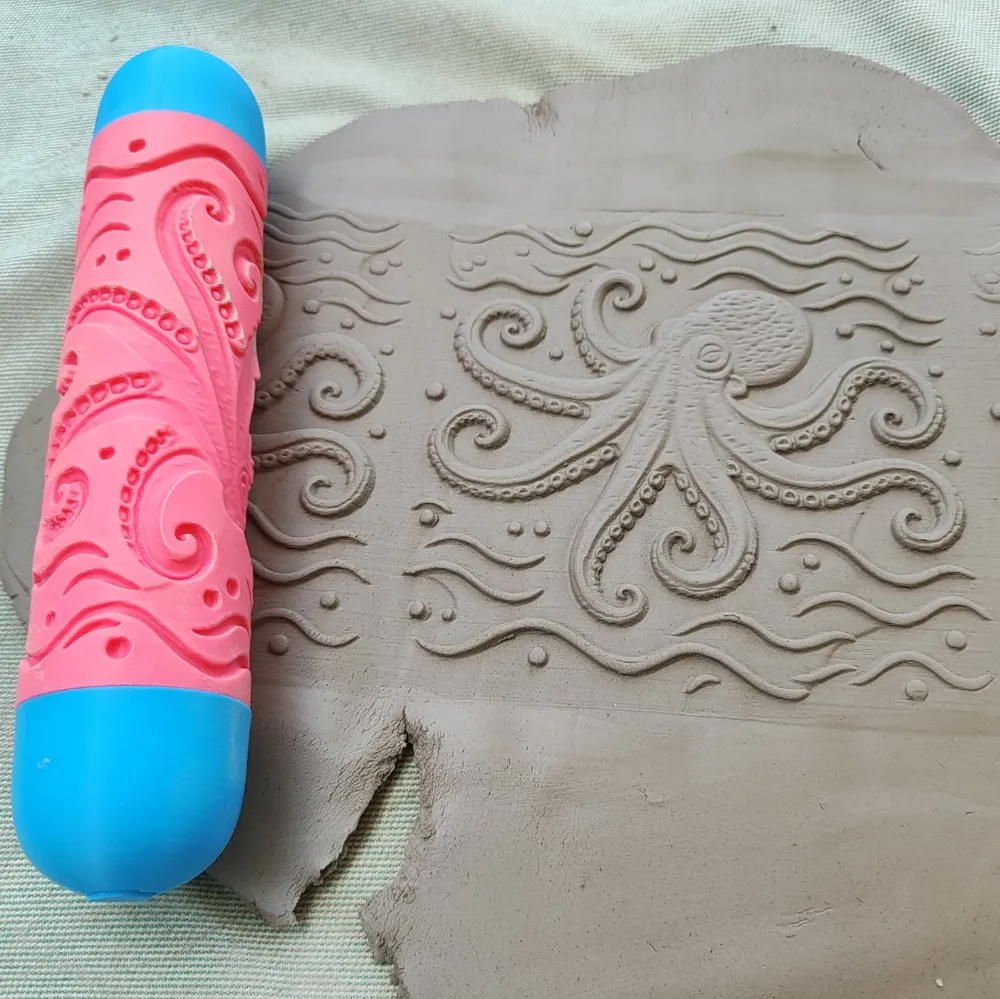 Texture Roller – Octopus Waves - Free 3D Print Model - MakerWorld
