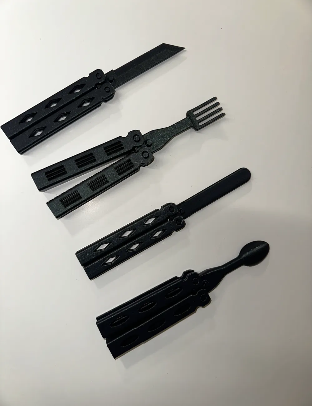Butterfly/Balisong Collection - Print In Place! by Der3De MakerWorld ...