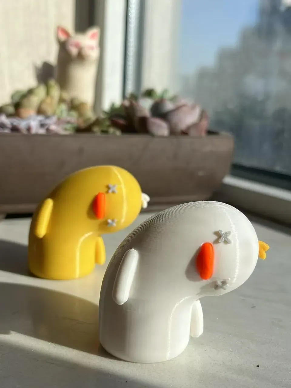 What's with the tilt? A little duckling with a tilted head Why a duck ...